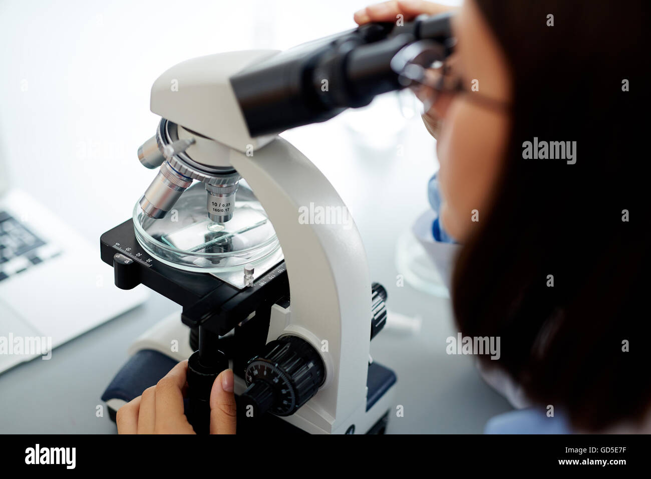 Human chemist hi-res stock photography and images - Alamy