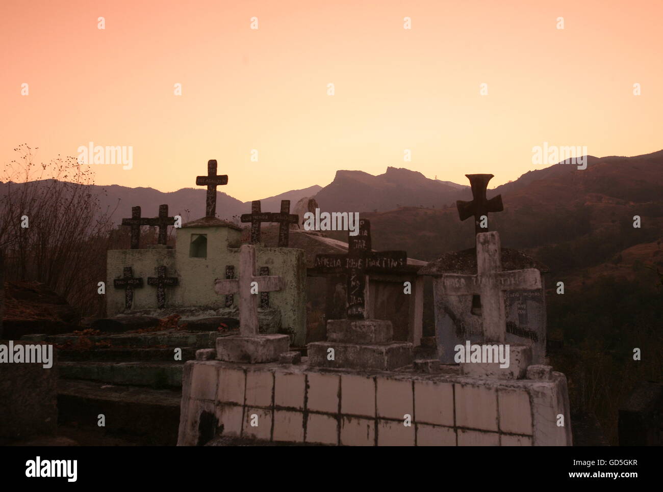 Graveyard south east asia hi-res stock photography and images - Alamy