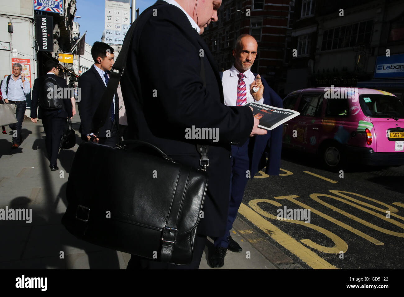 Office workers in The City of London, England, UK Stock Photo - Alamy