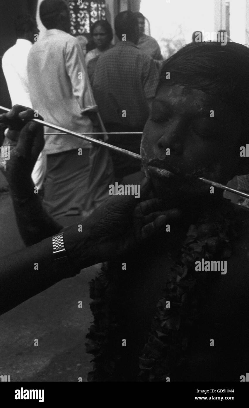 Cheek to to cheek Black and White Stock Photos & Images - Alamy