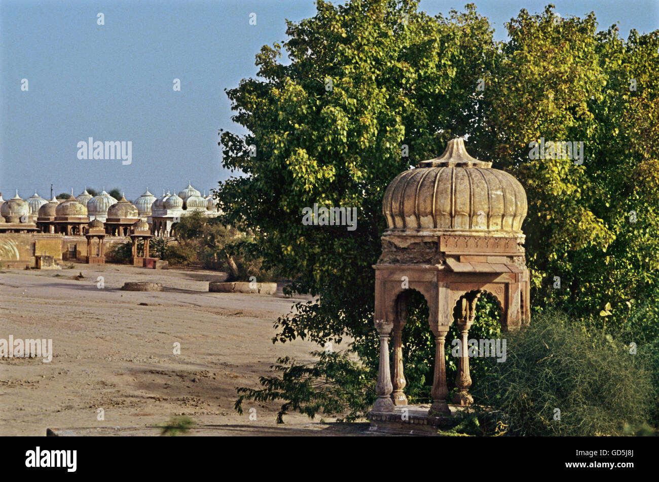 Carvings at chhatris hi-res stock photography and images - Alamy