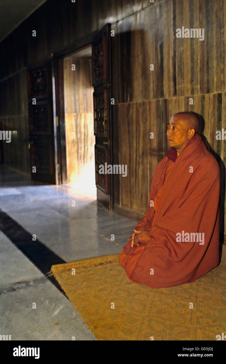 A monk meditating Stock Photo - Alamy