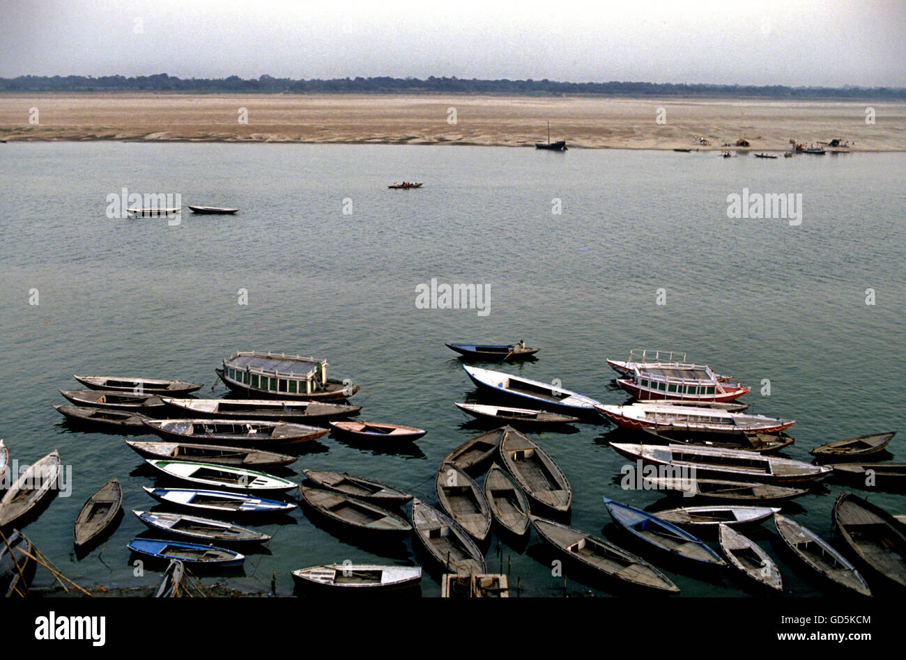 boats on Ganges bank Stock Photo - Alamy