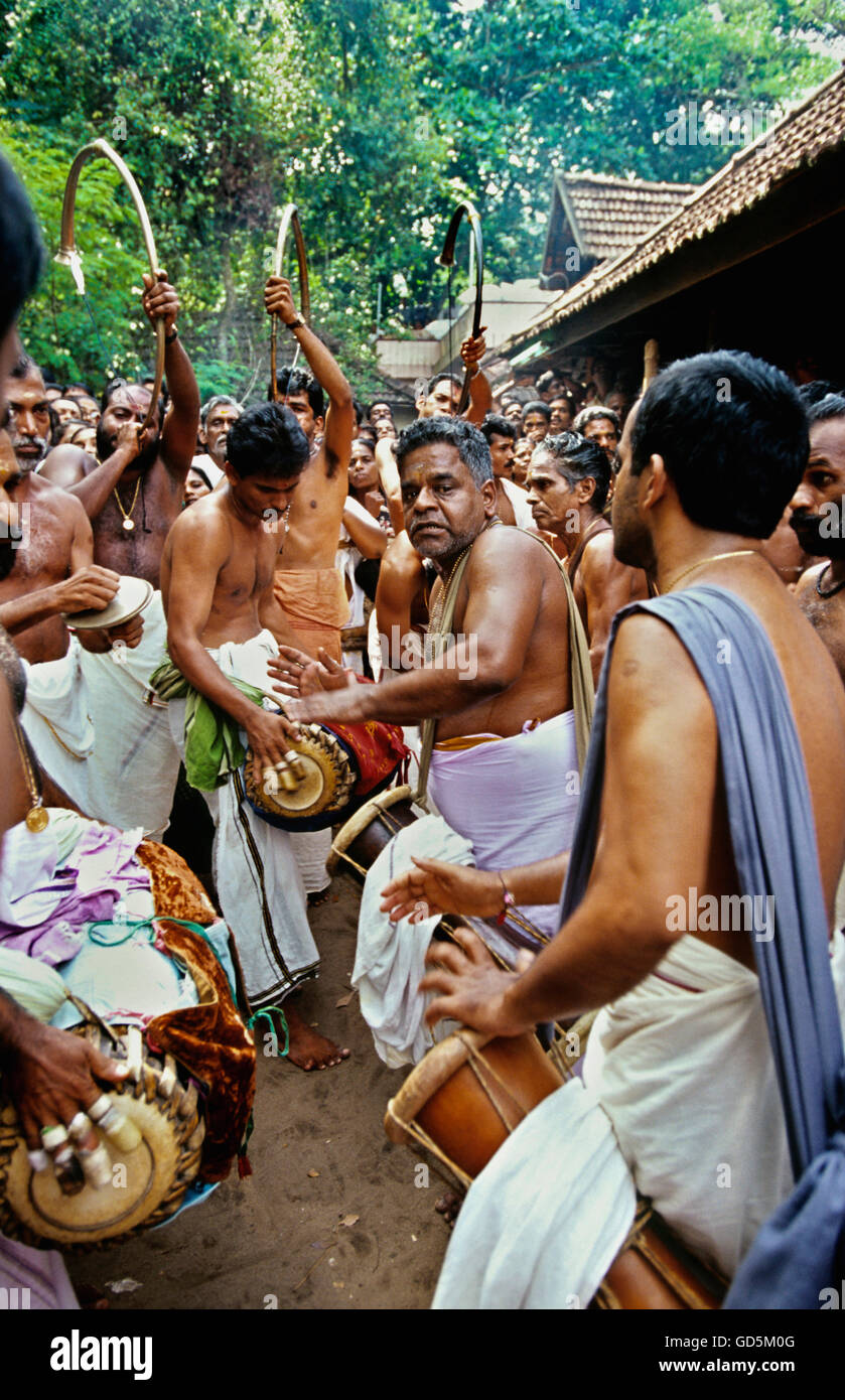 Musical instruments of kerala hi-res stock photography and images - Alamy