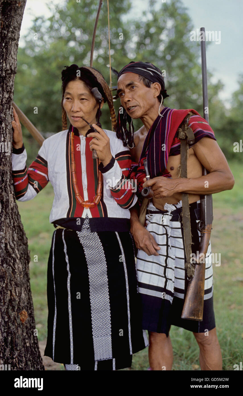 Tribal couple hi-res stock photography and images - Alamy