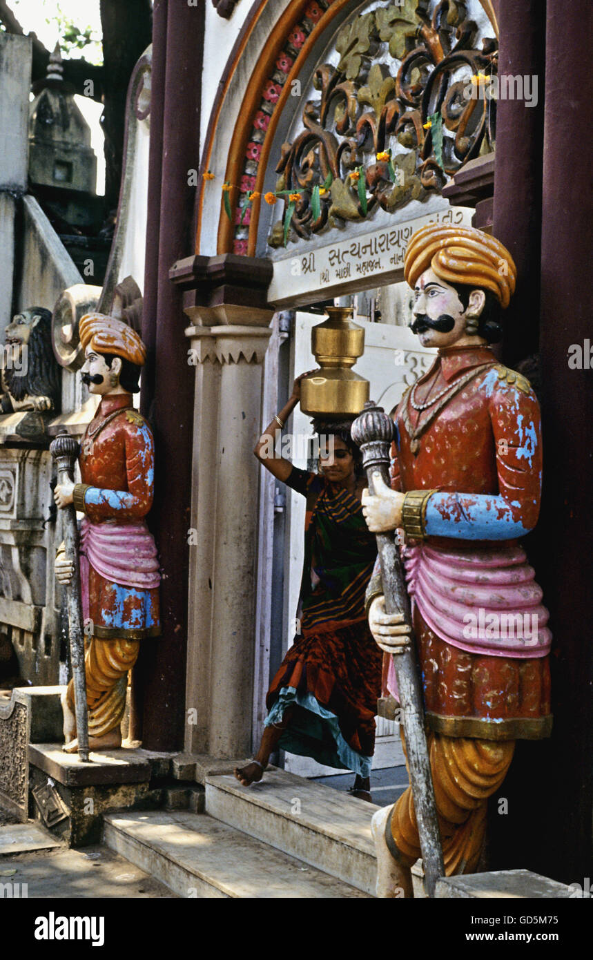 Gatemen hi-res stock photography and images - Alamy