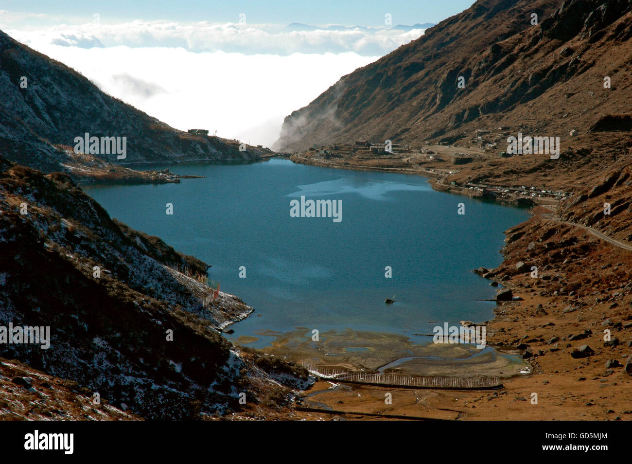Tsomgo lake hi-res stock photography and images - Alamy
