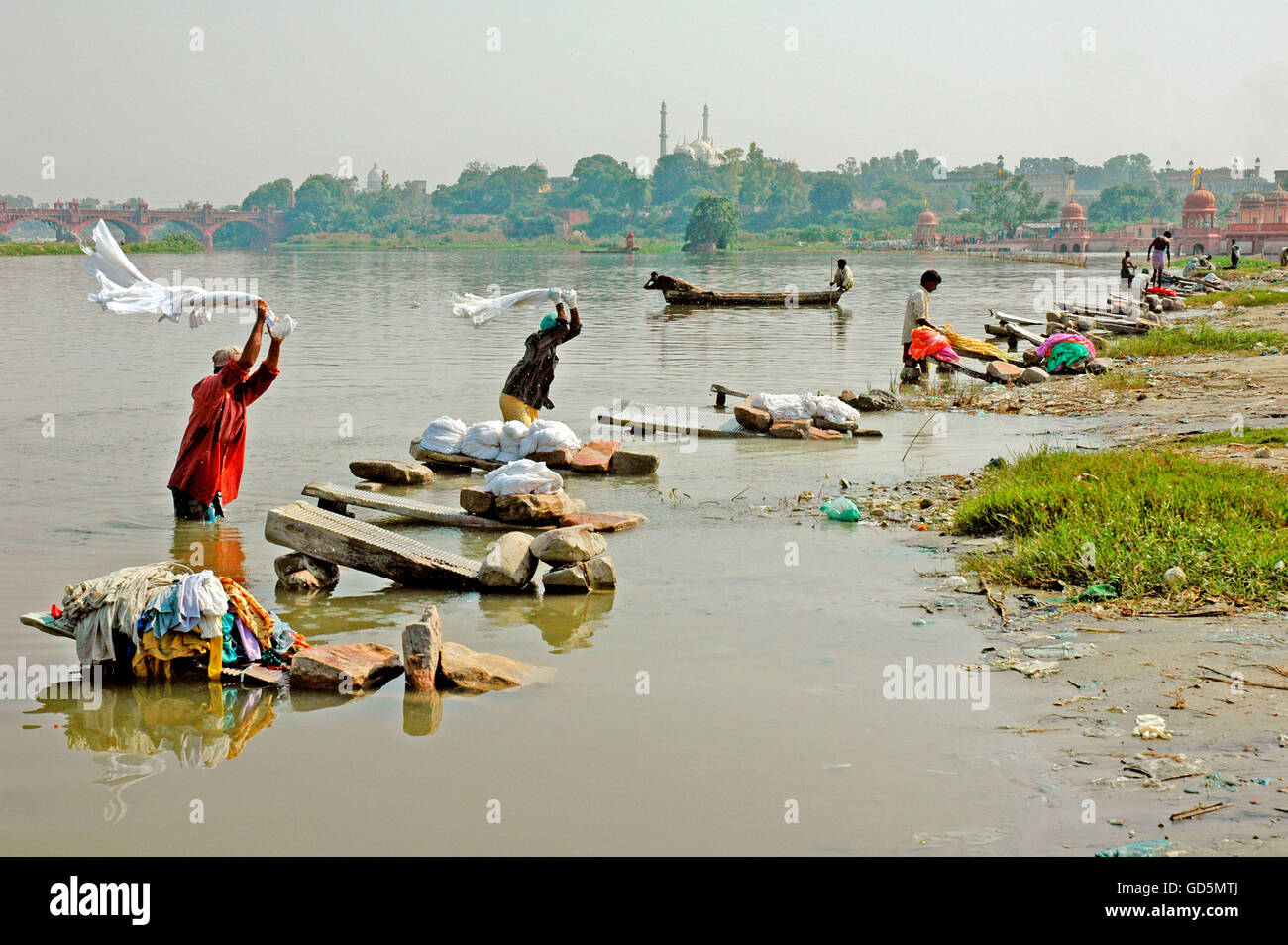 Gomti river lucknow india hi-res stock photography and images - Alamy