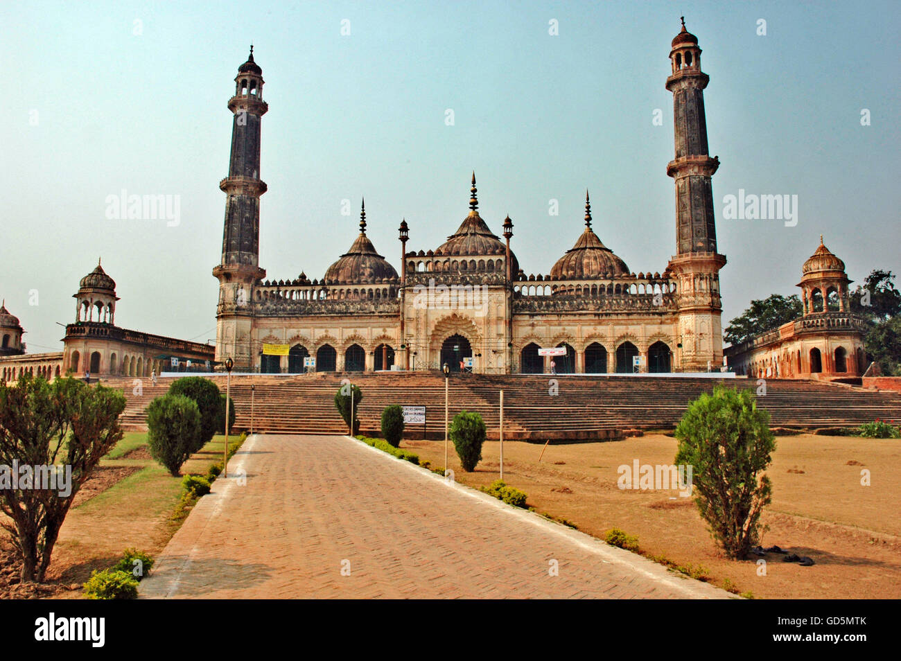 Imambaara hi-res stock photography and images - Alamy