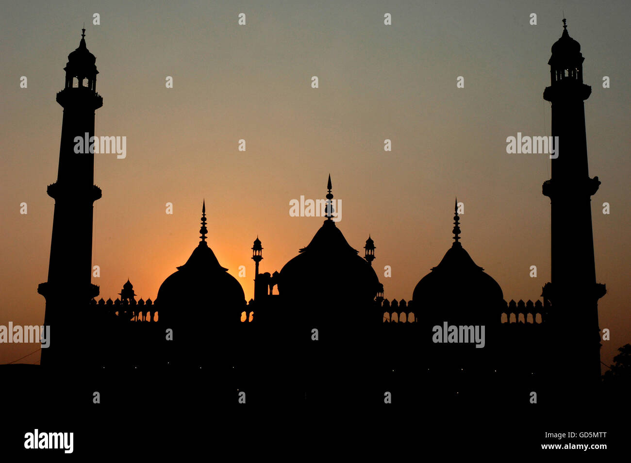 Imambaara hi-res stock photography and images - Alamy