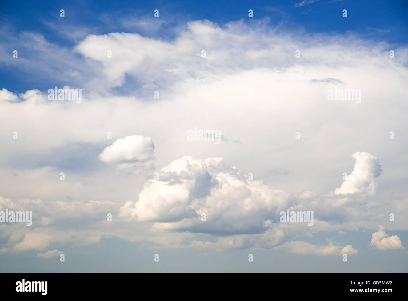 Large clouds hi-res stock photography and images - Alamy