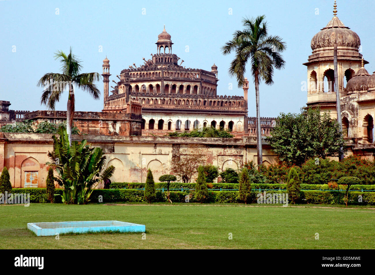 Rumi hi-res stock photography and images - Alamy