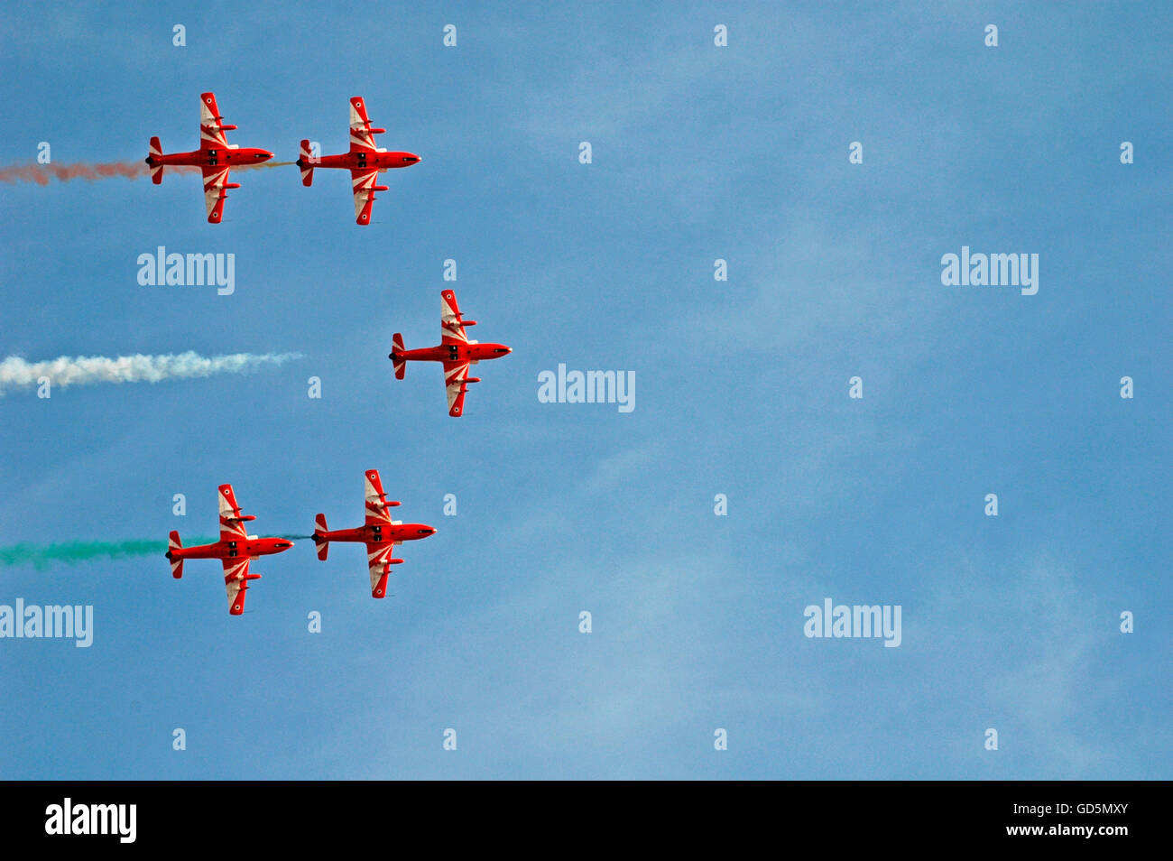 5 plane formation hi-res stock photography and images - Alamy