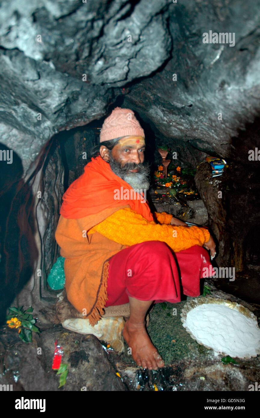 Sadhu cave india hi-res stock photography and images - Alamy