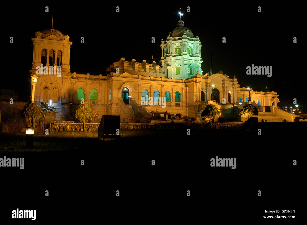 Ujjayanta palace hi-res stock photography and images - Alamy