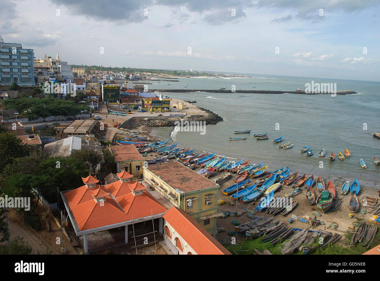 Aerial view of the boats at the seashore Stock Photo - Alamy Aerial view of the boats at the seashore Stock Photo - Alamy