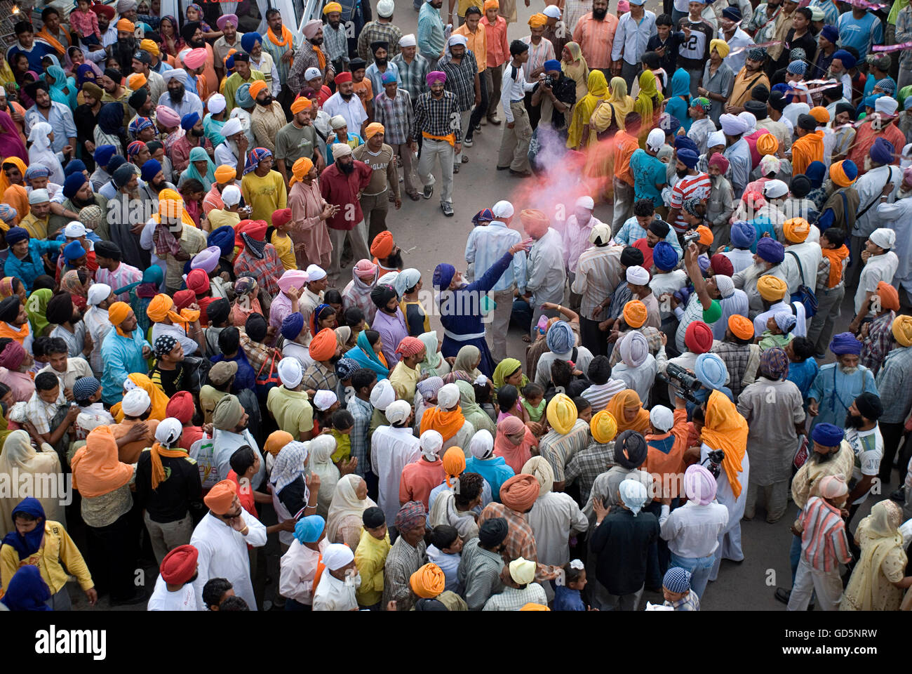 Hola mohalla anandpur sahib hi-res stock photography and images - Alamy