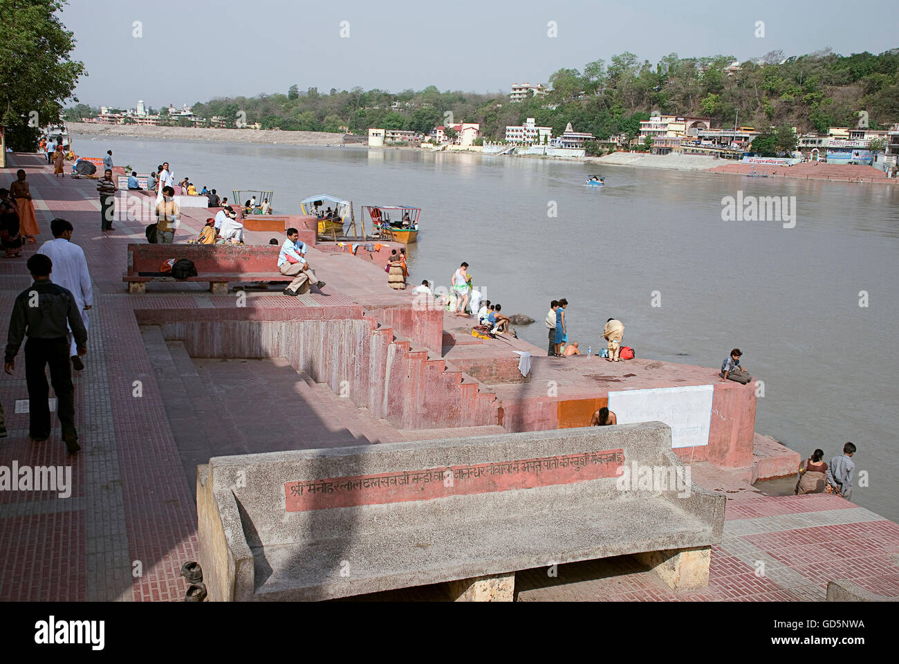 People at ghats Stock Photo - Alamy