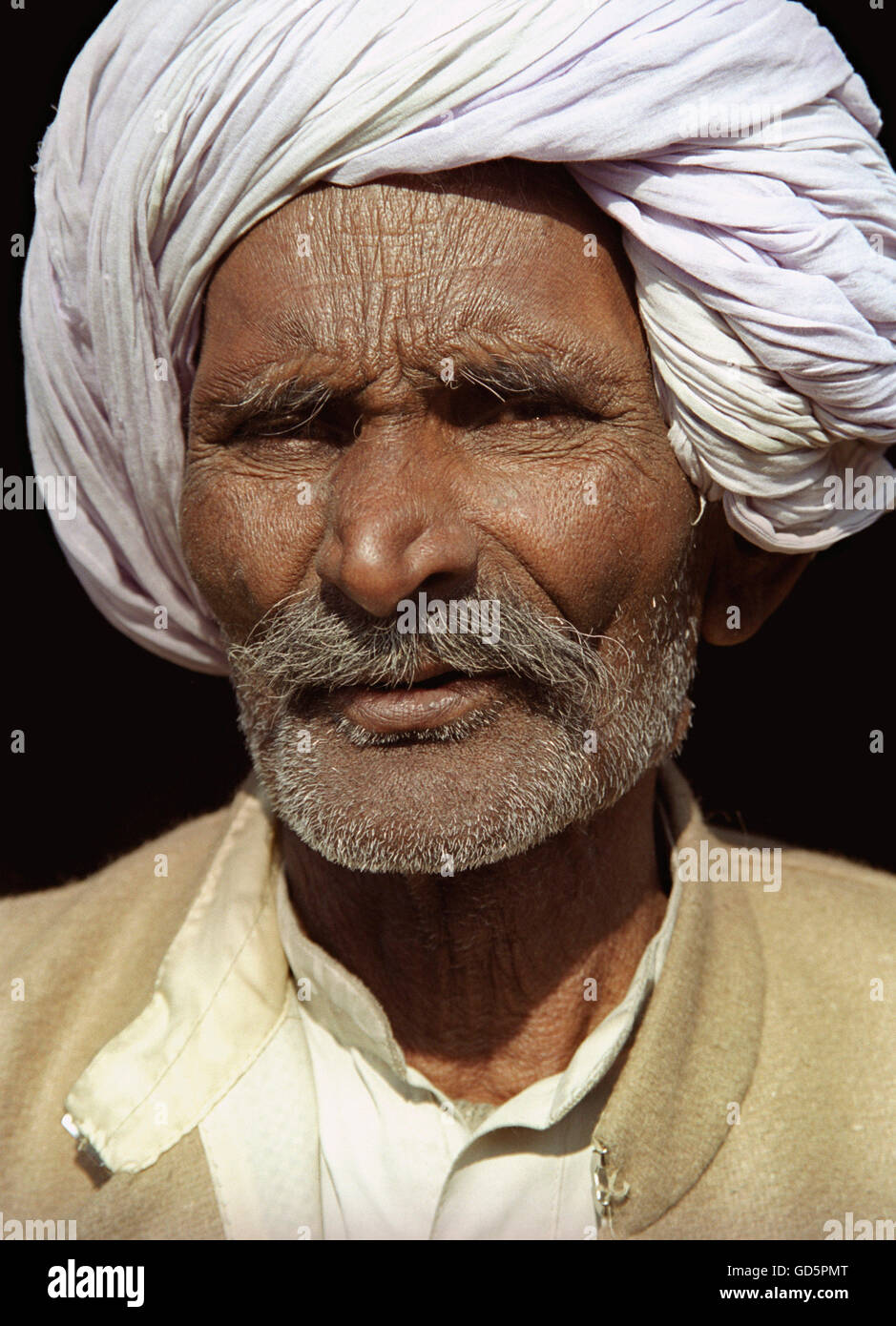 Indian old farmer High Resolution Stock Photography and Images - Alamy