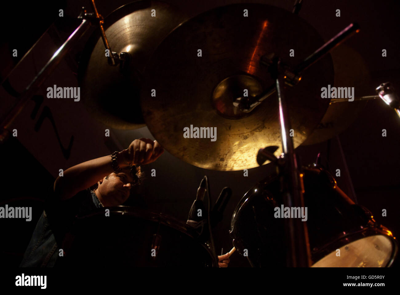 Drummer body hi-res stock photography and images - Alamy