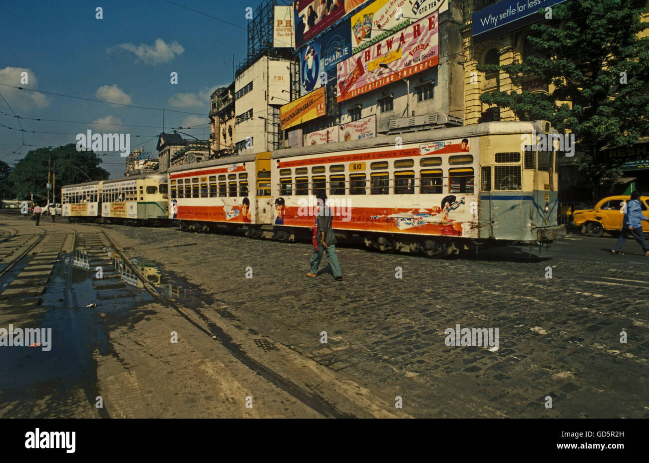 Calcutta trams hi-res stock photography and images - Alamy