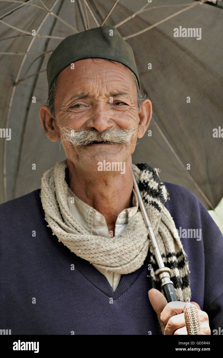 An old man smiling Stock Photo - Alamy