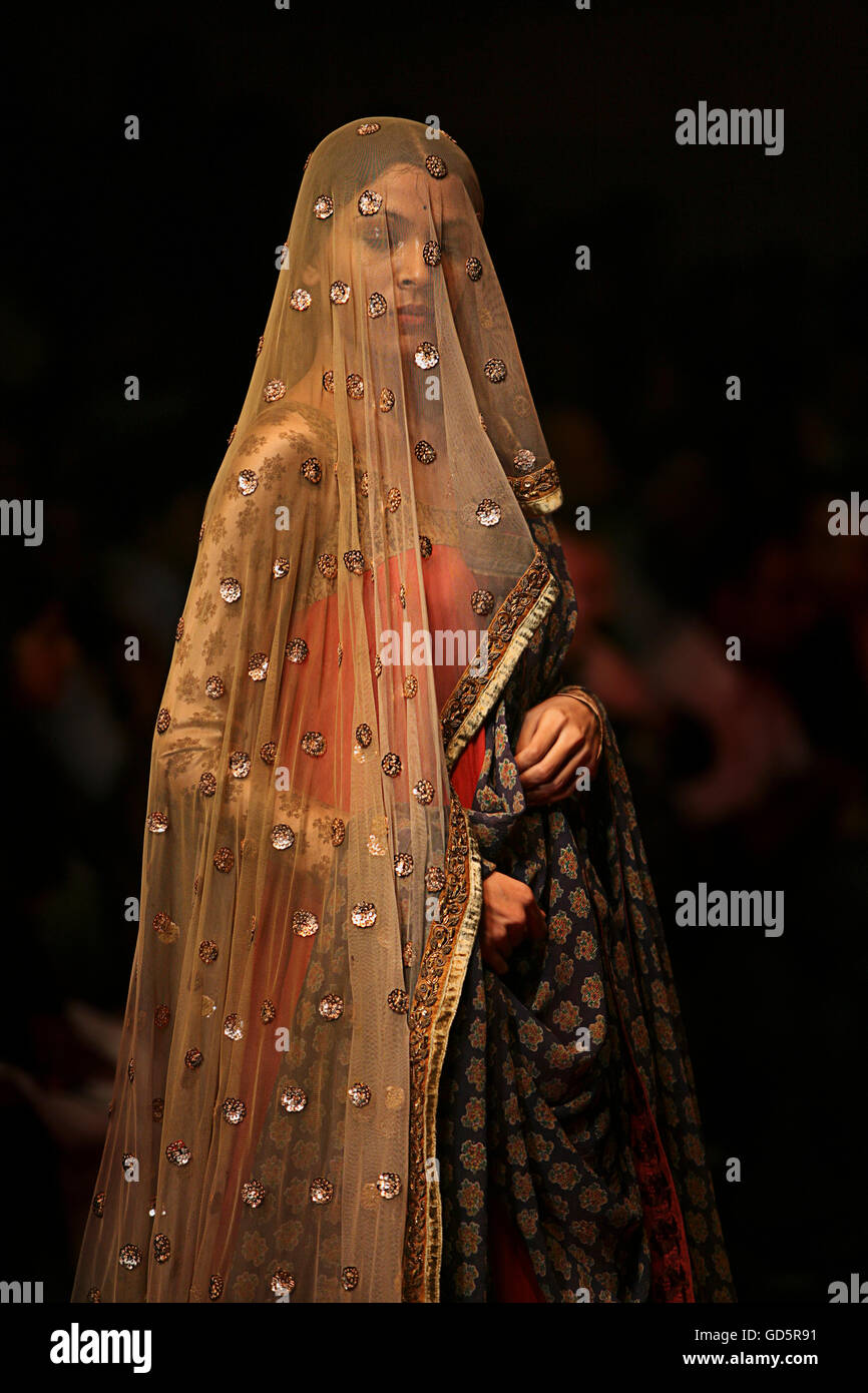 Lakme hi-res stock photography and images - Alamy