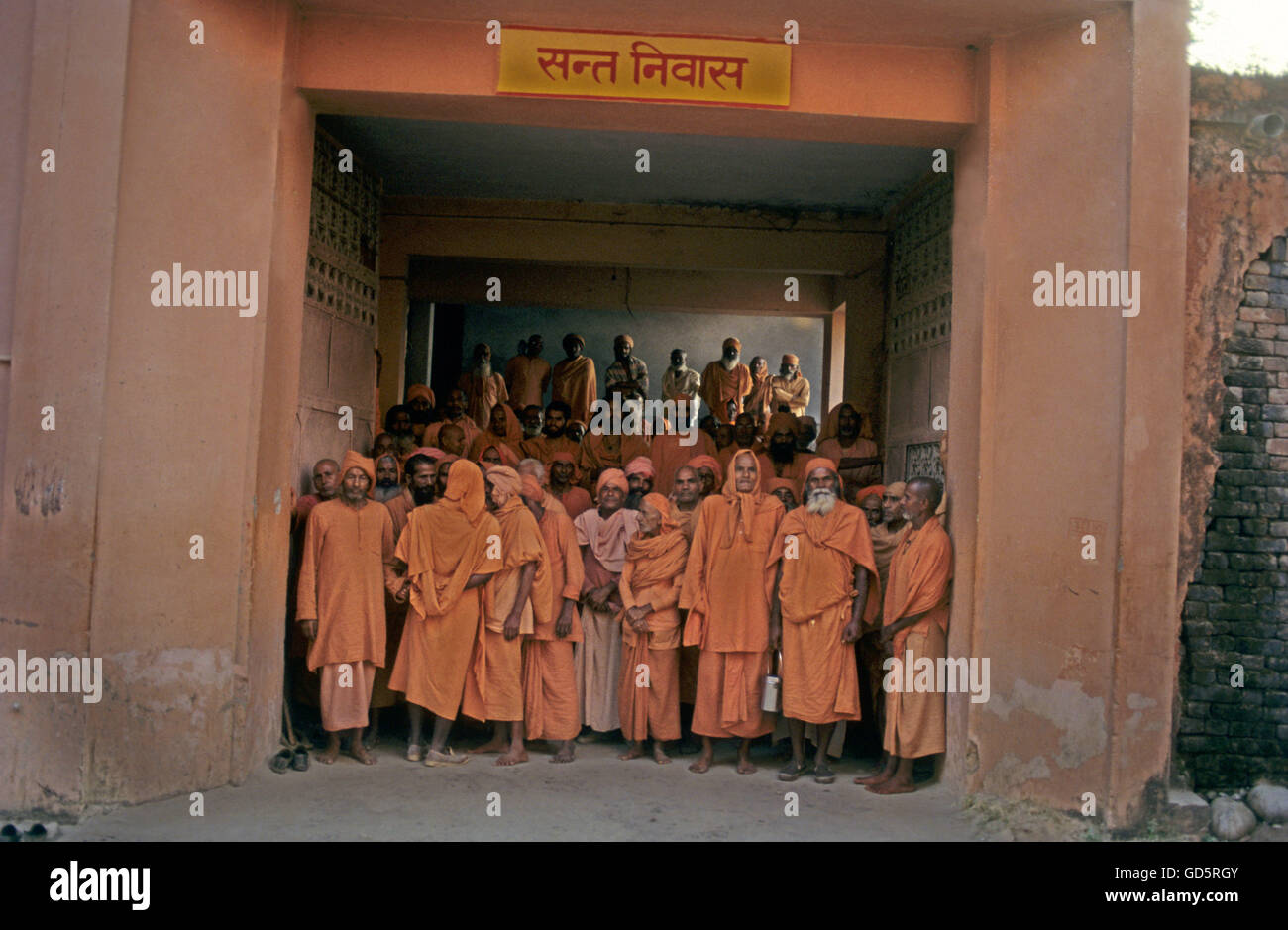 Sadhus and saints hi-res stock photography and images - Alamy