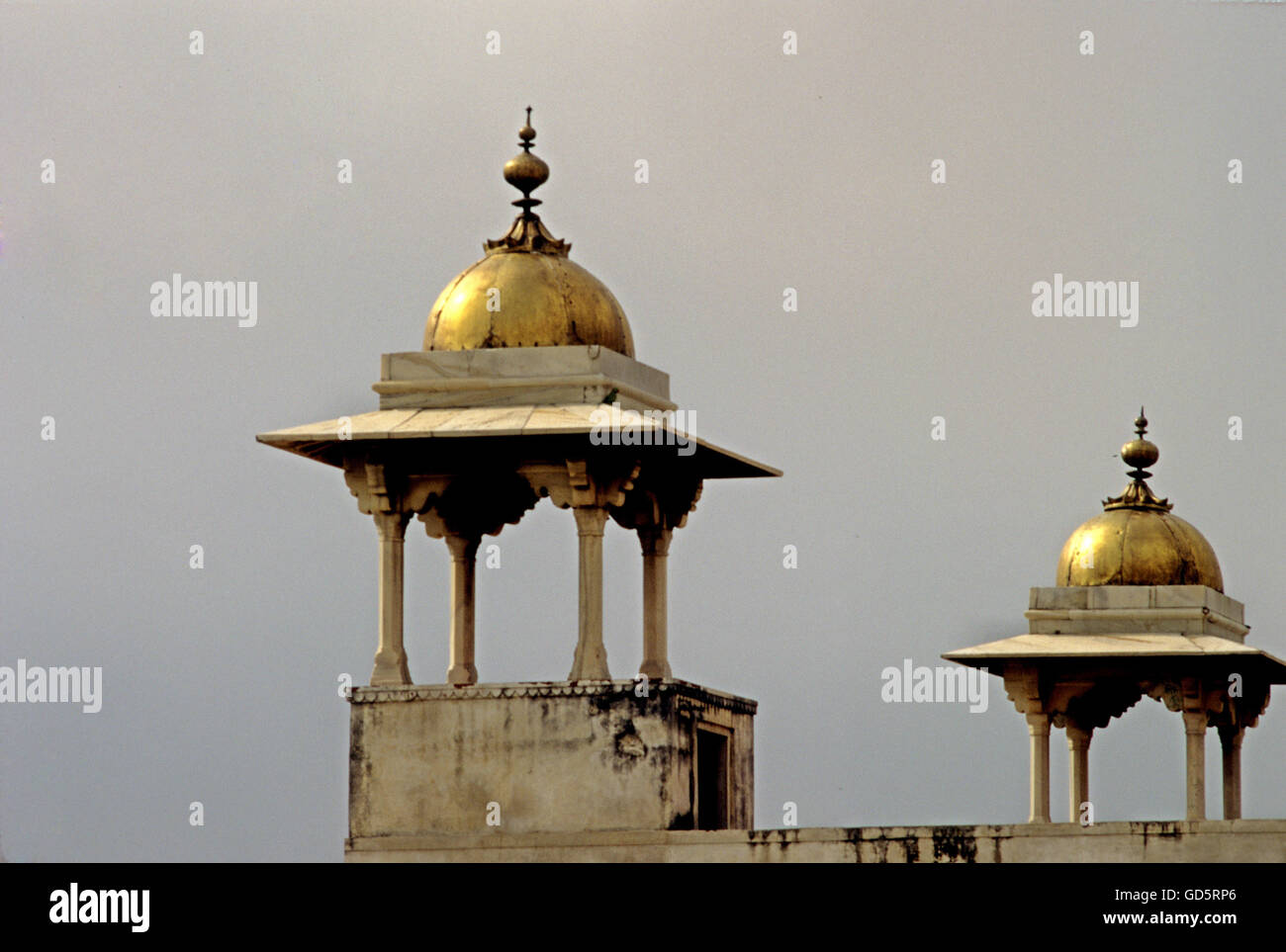 Agra fort medieval architecture hi-res stock photography and images - Alamy