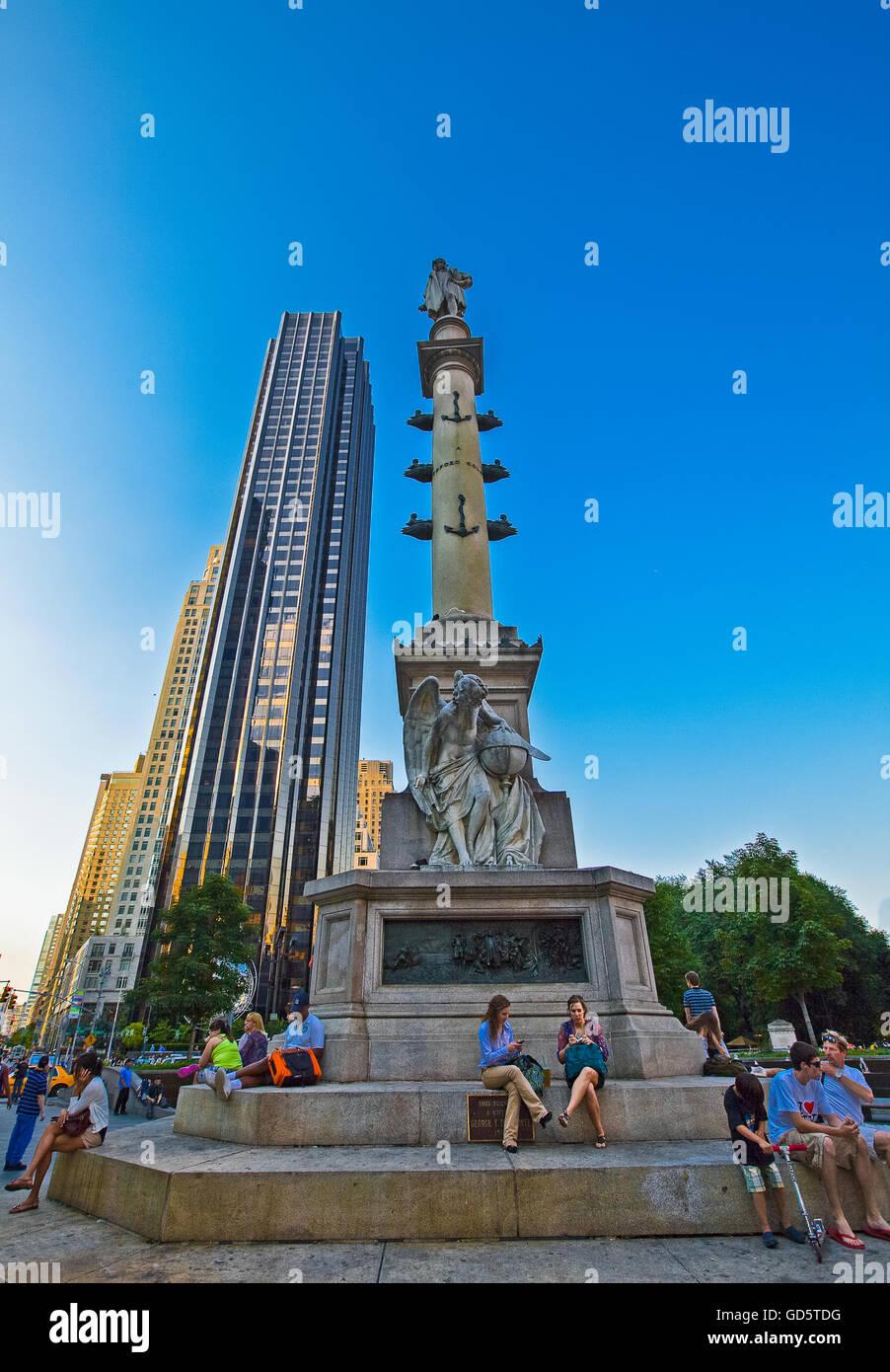 U.S.A., New York,Manhattan,people in Columbus Circus Stock Photo - Alamy
