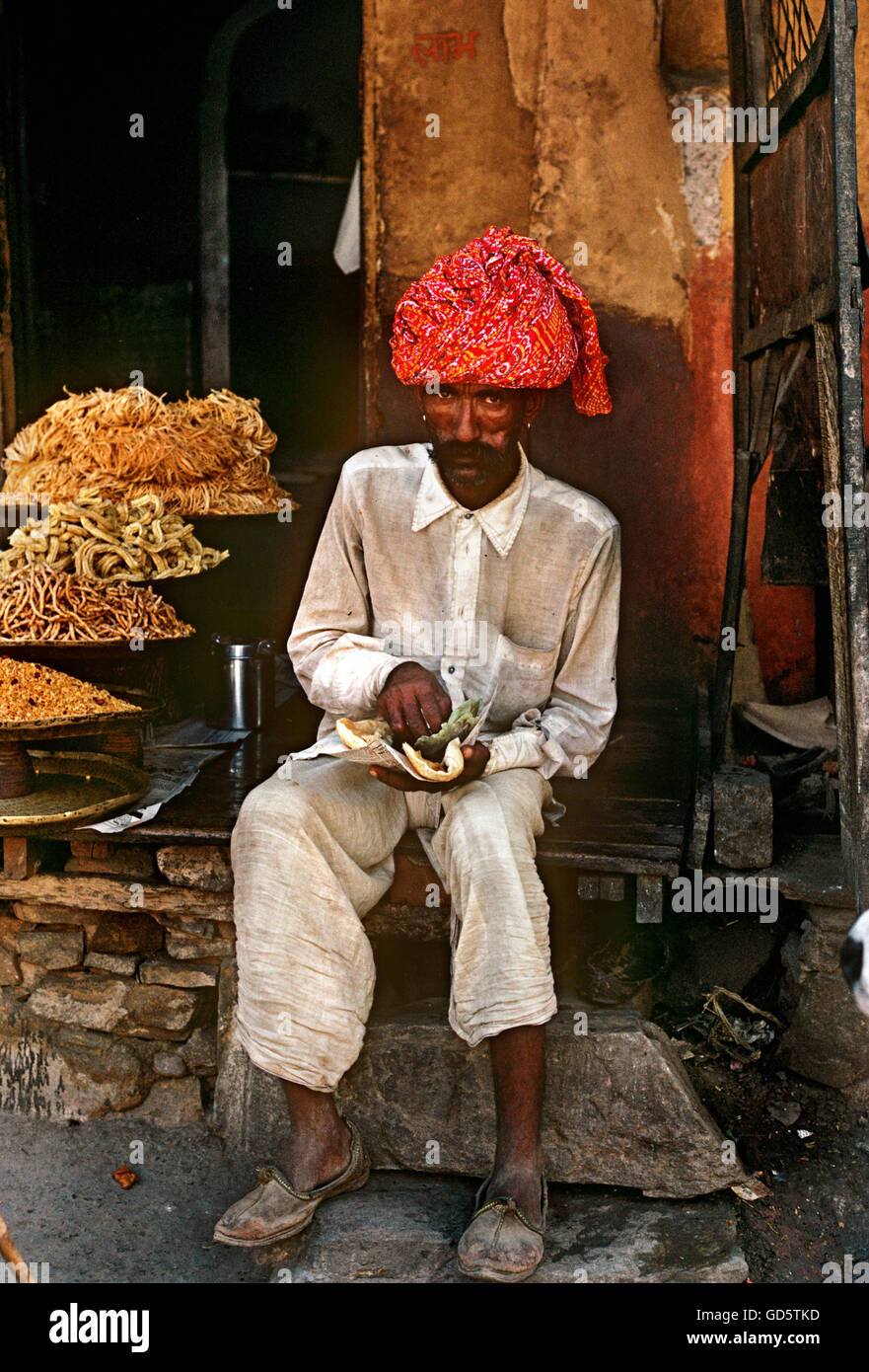 Halwai hi-res stock photography and images - Alamy