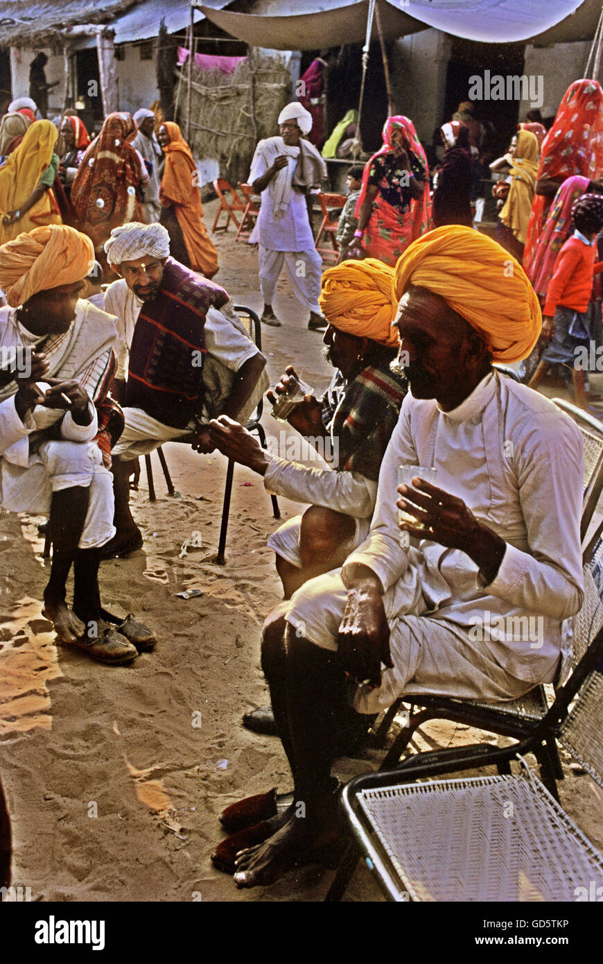 Men at tea stall Stock Photo - Alamy