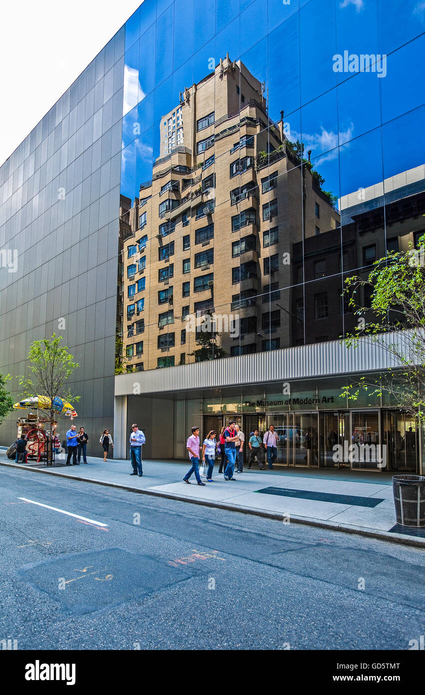 U.S.A., New York,Manhattan.the building of the MoMA Stock Photo - Alamy