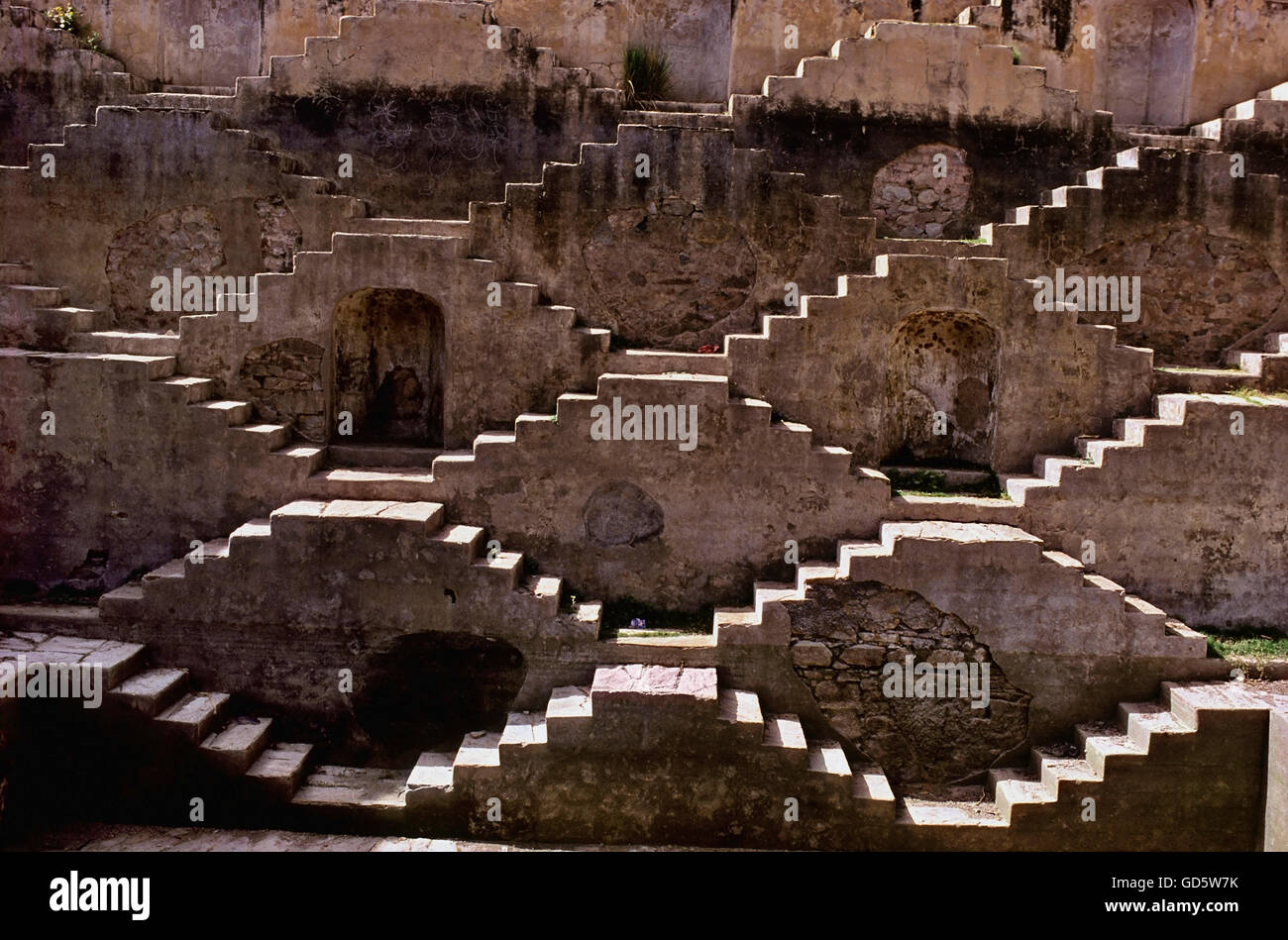 Baoli hi-res stock photography and images - Alamy