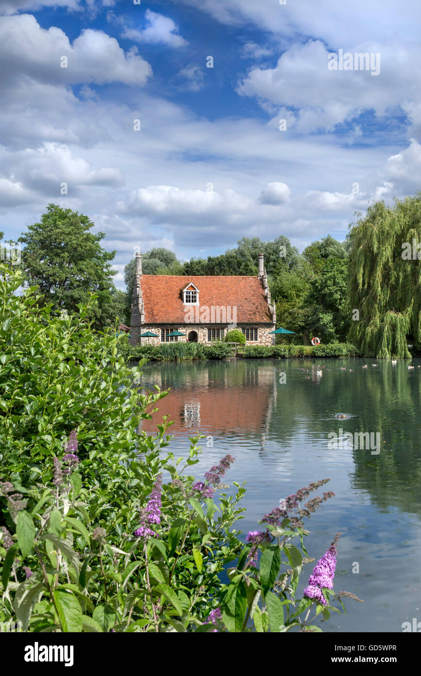 Bourne pond colchester hi-res stock photography and images - Alamy