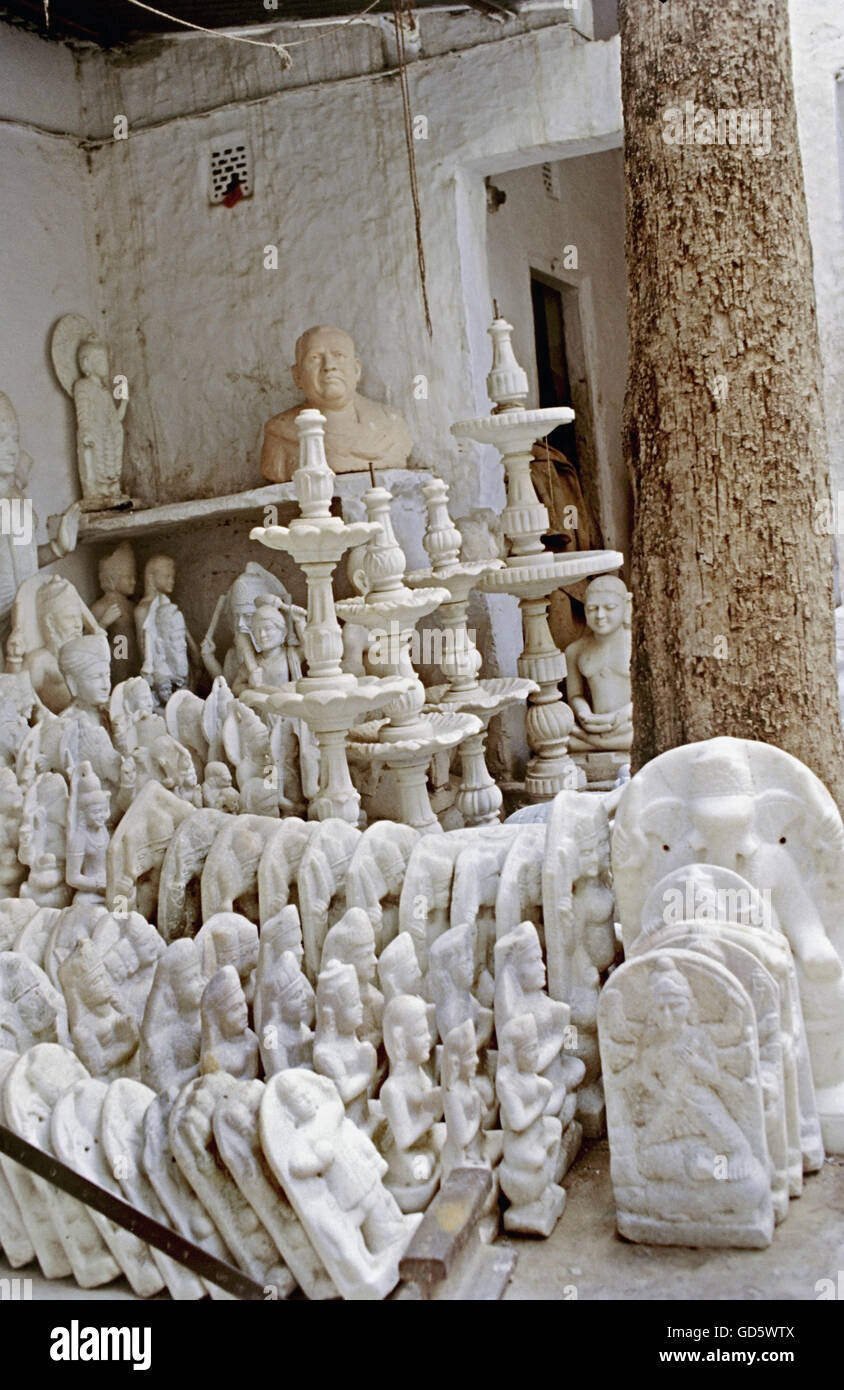 Marble statues hi-res stock photography and images - Alamy
