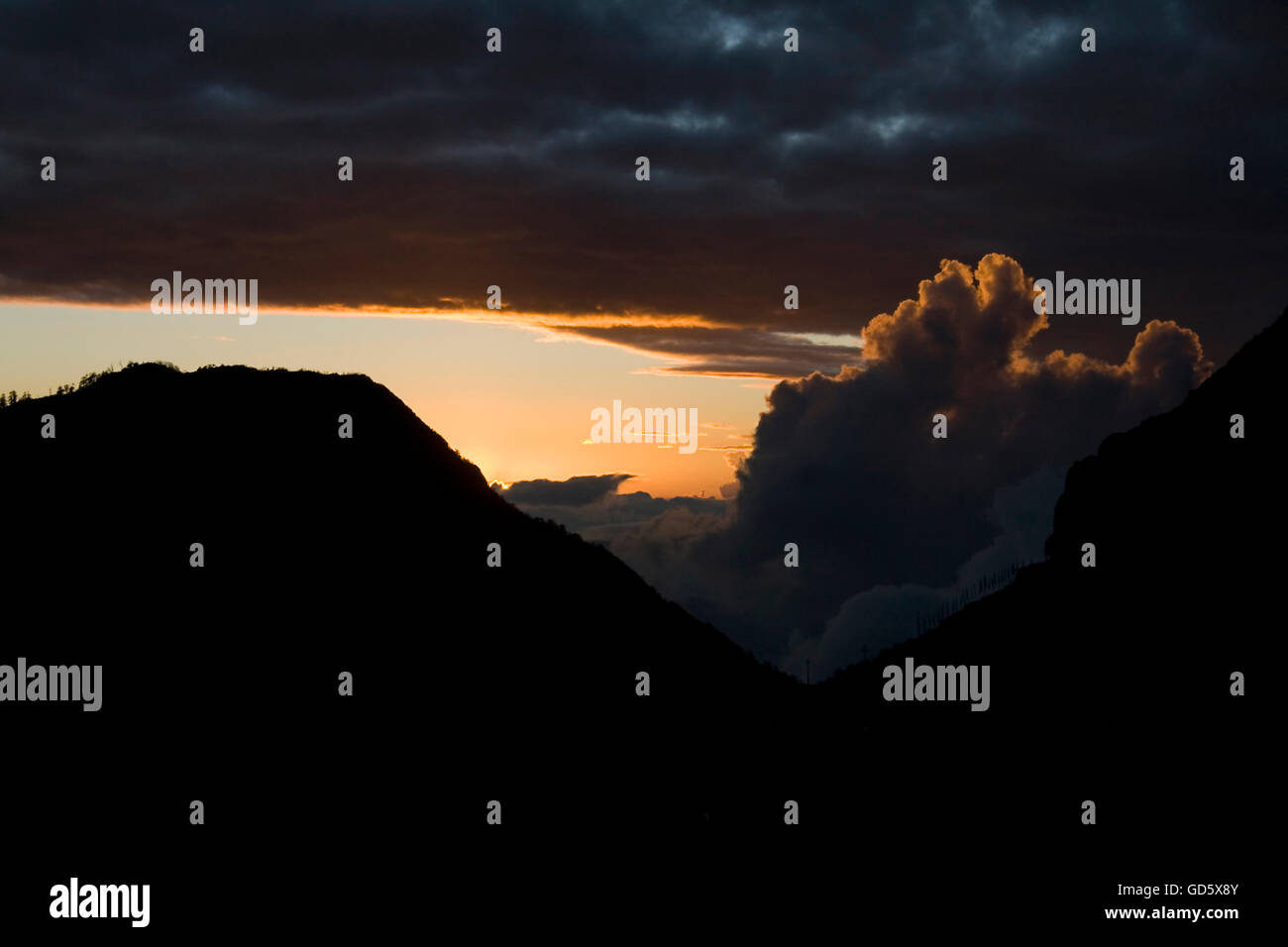 Nathula sikkim hi-res stock photography and images - Alamy