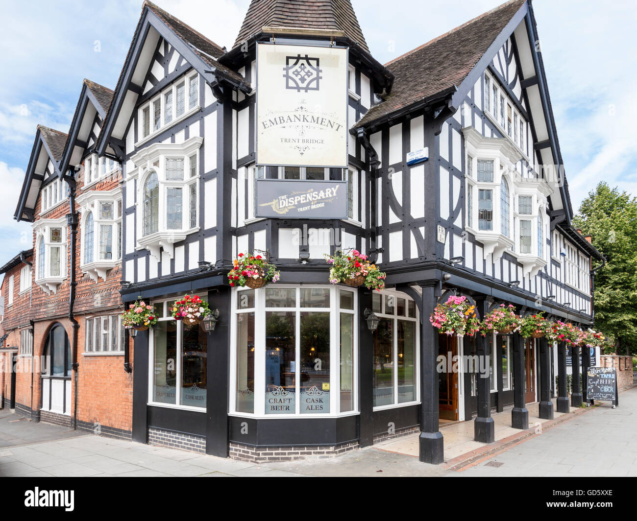 The Embankment pub, a real ale public house and Grade II listed ...