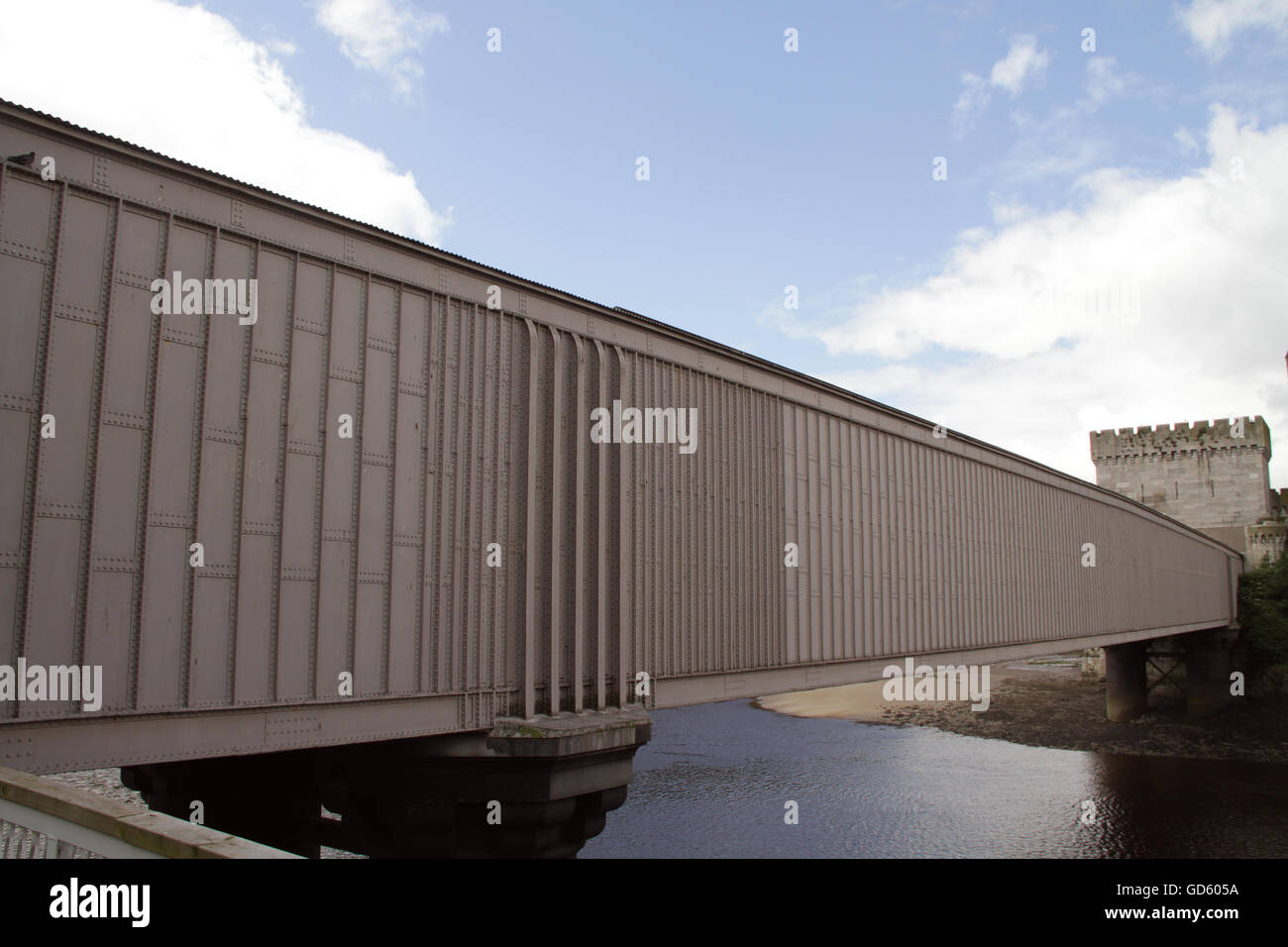 Conway tubular railway bridge spanning the river Conway Stock Photo - Alamy