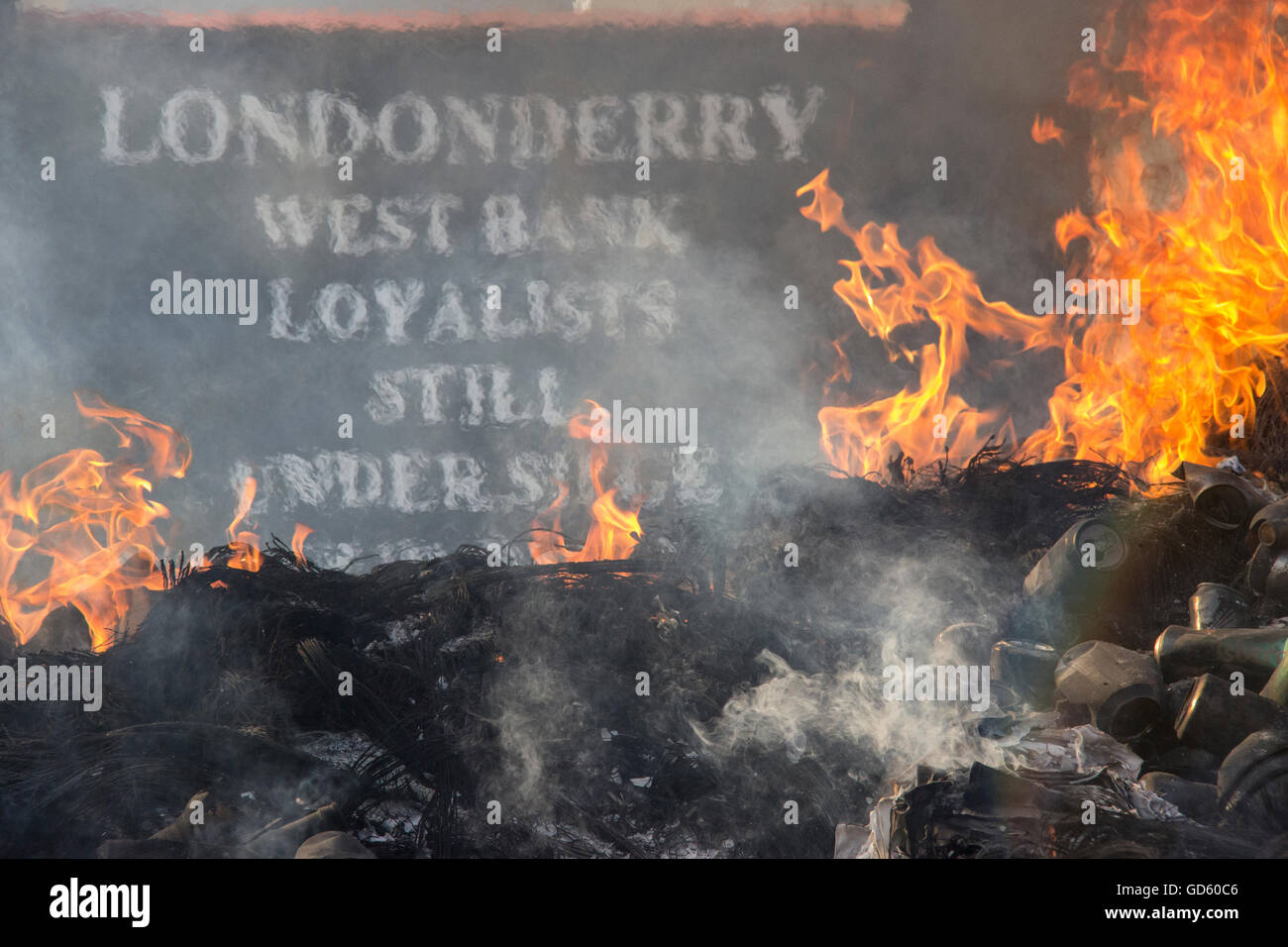 Bonfire for 12 July in Derry / Londonderry Stock Photo - Alamy
