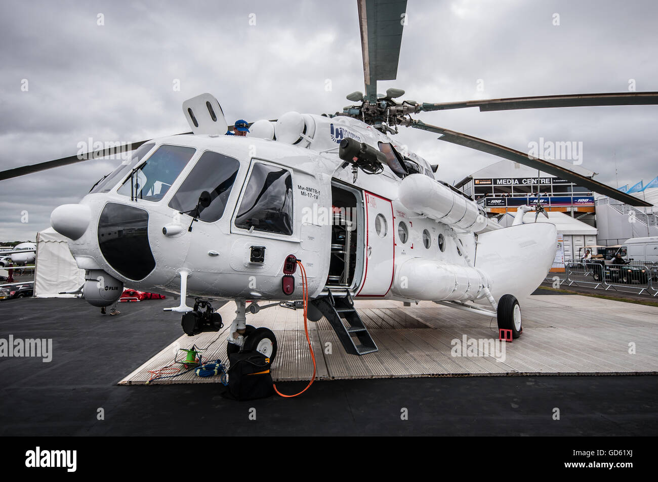 Russian helicopter mil mi 8 High Resolution Stock Photography and ...