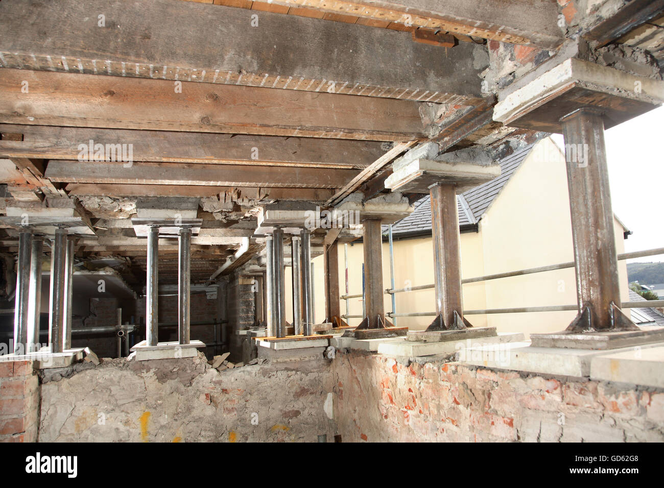 A Victorian Gallery building in supported on temporary props to allow ...