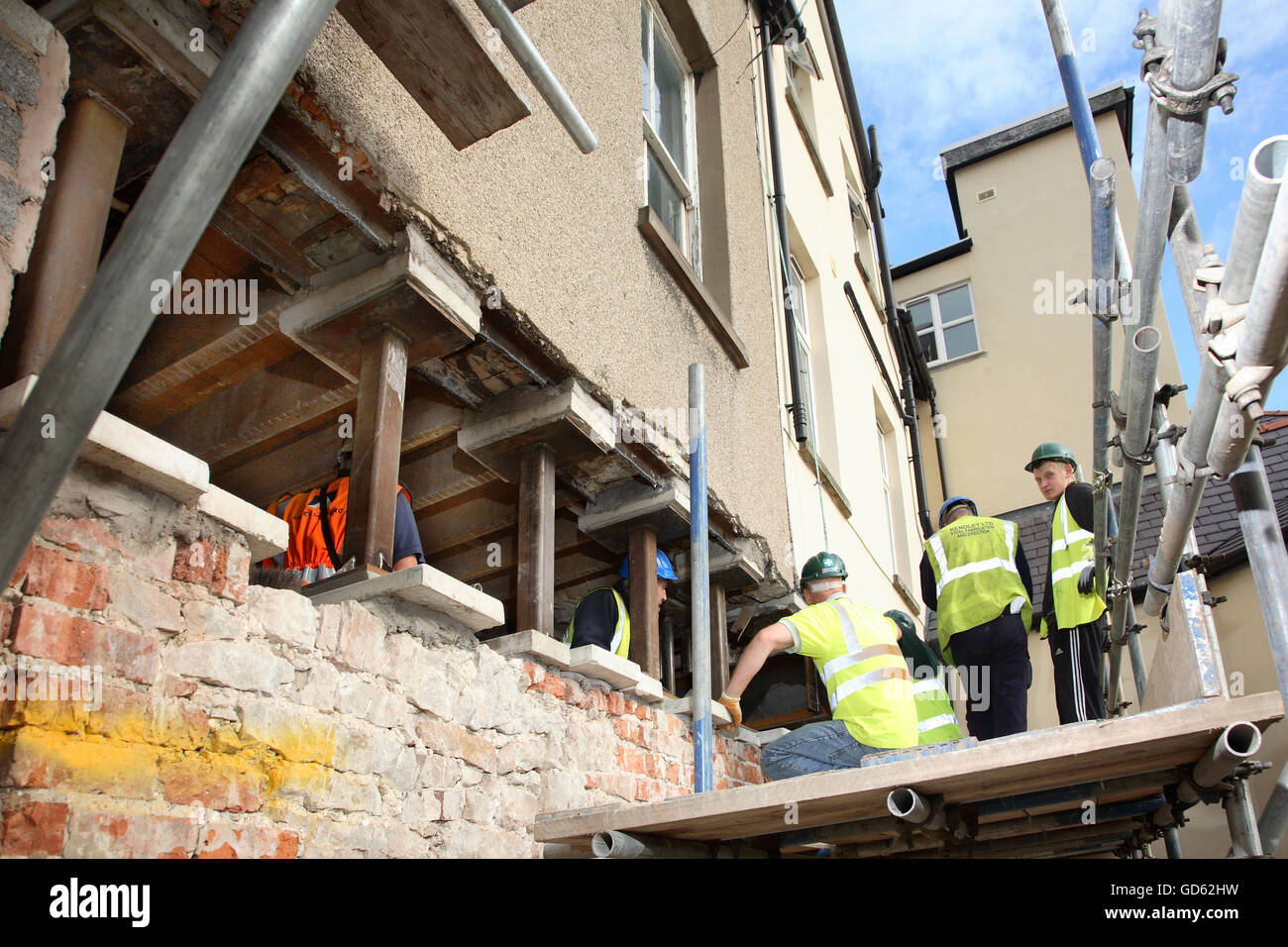 A Victorian Gallery building in supported on temporary props to allow ...