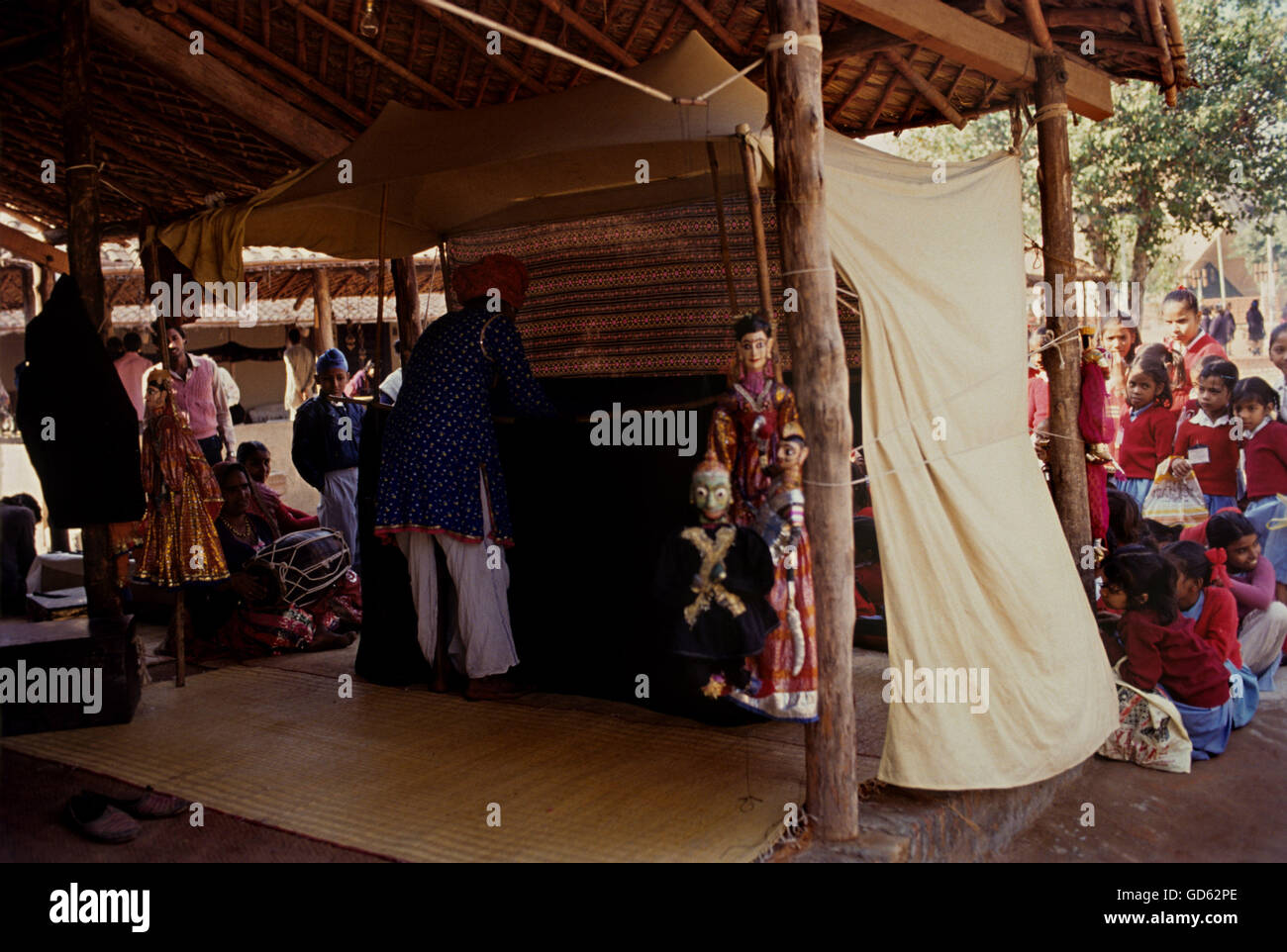 Puppet show children hi-res stock photography and images - Alamy