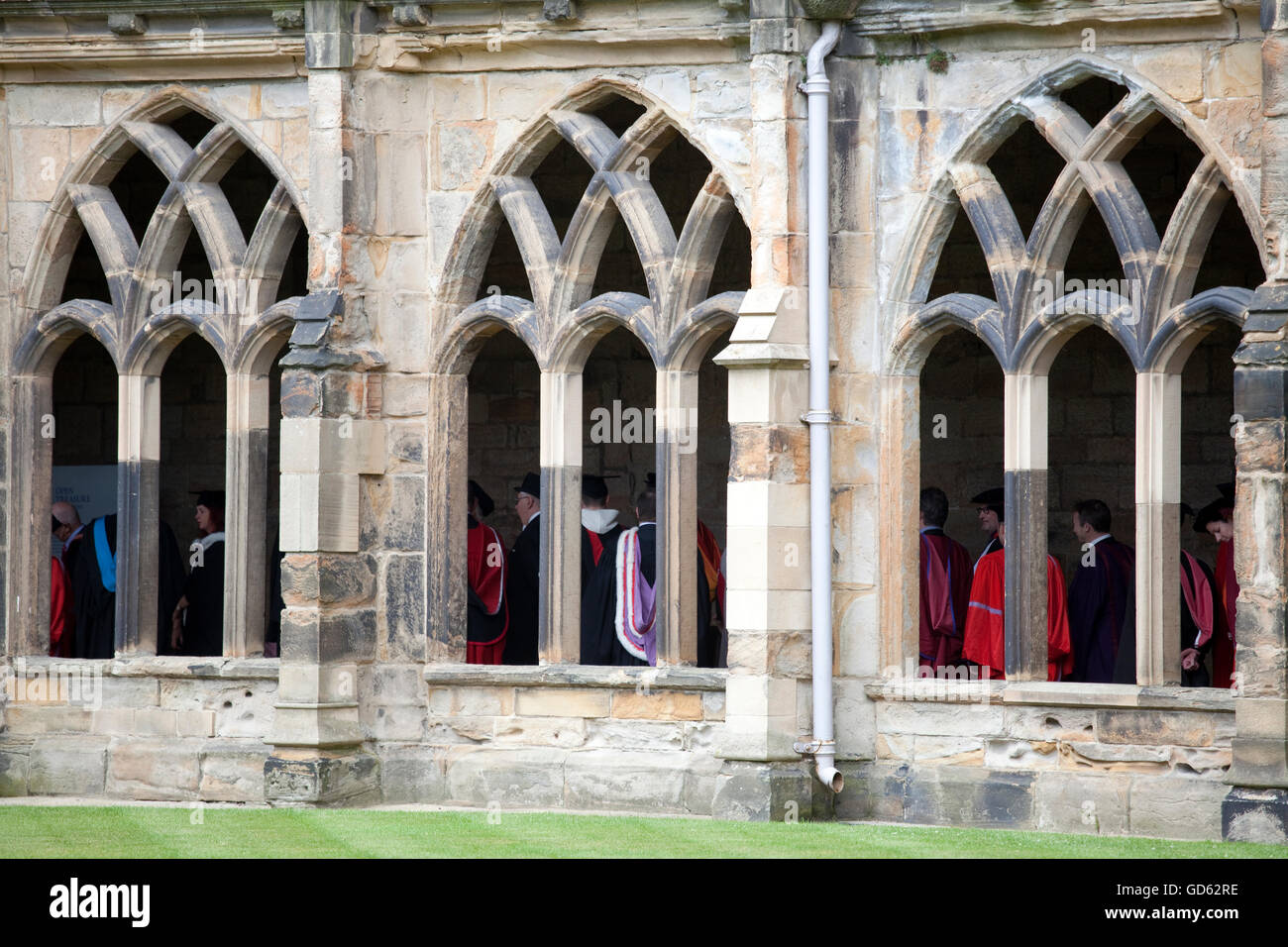 Graduation ceremonies hi-res stock photography and images - Alamy