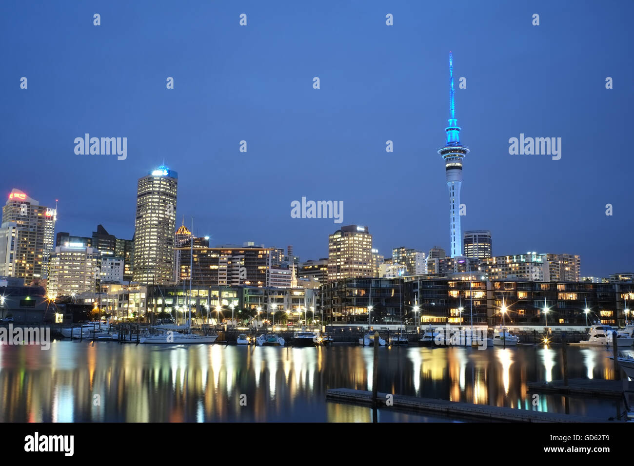 Auckland City at night Stock Photo - Alamy