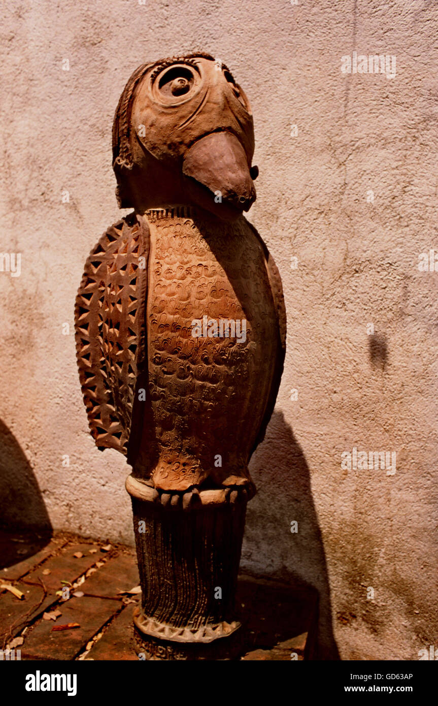 Clay sculpture hi-res stock photography and images - Alamy