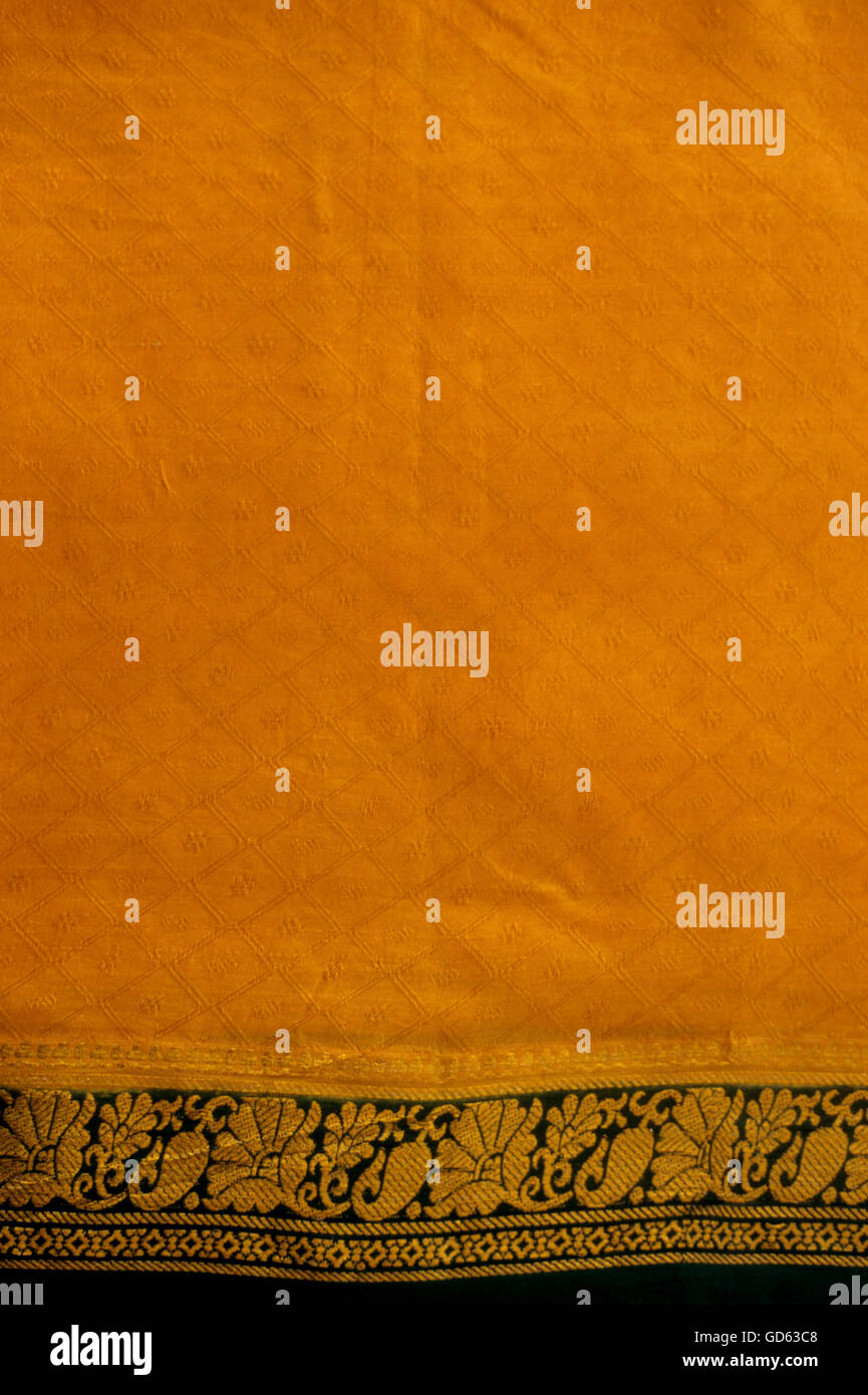 Saree dress hi-res stock photography and images - Alamy