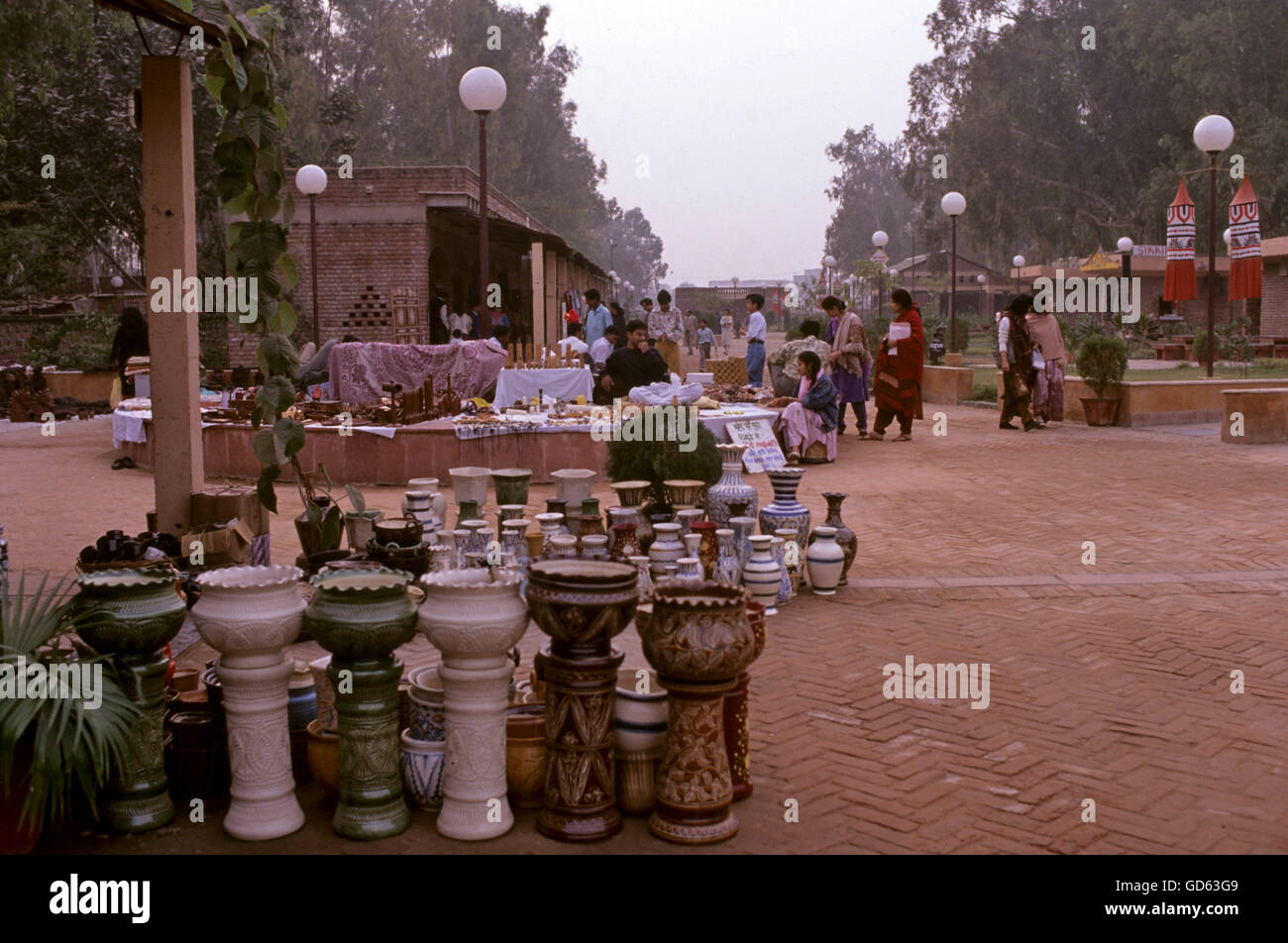 Dilli haat hi-res stock photography and images - Alamy