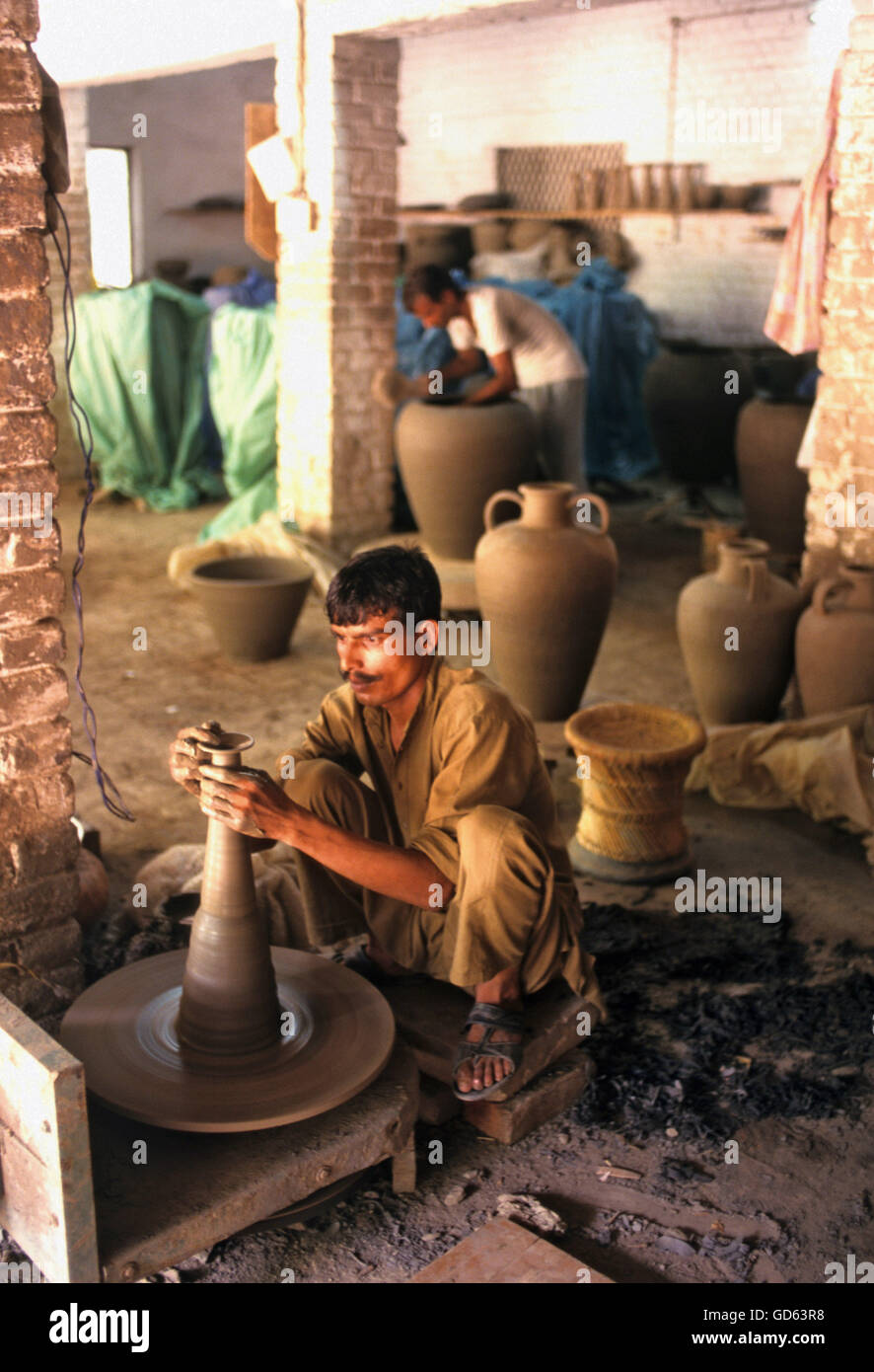 Potter at work Stock Photo - Alamy